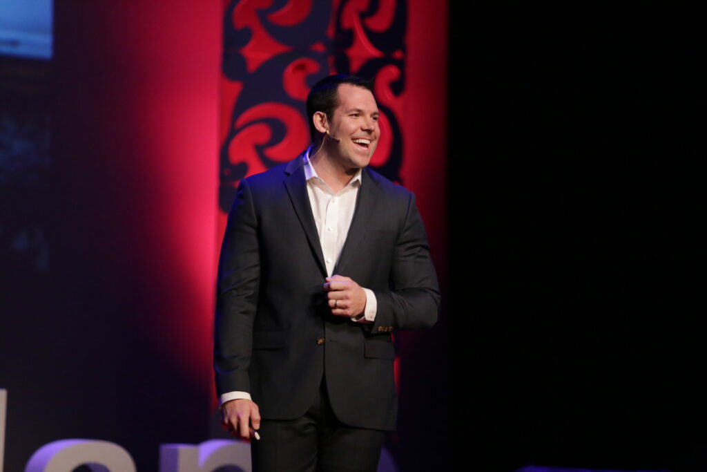 What Makes a Great Keynote Speaker? - WWSG